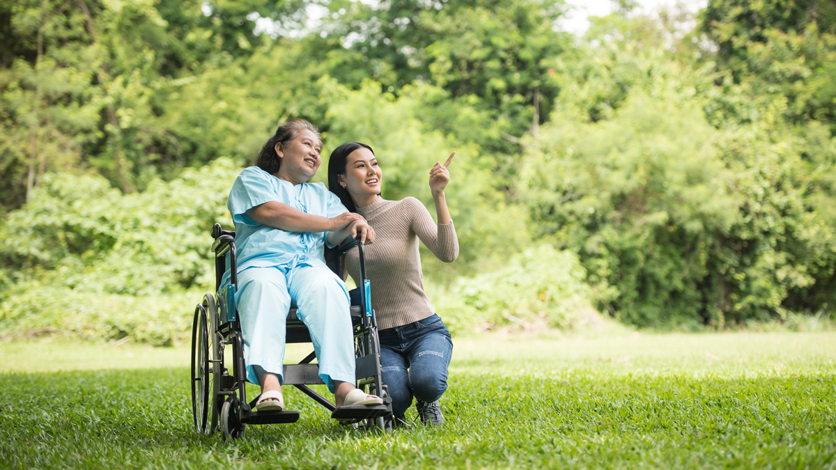 3 Great Jobs If You Love Working With the Elderly - Nerdynaut