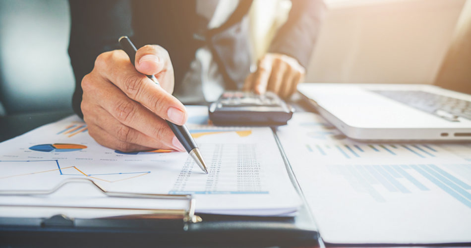 Expert-Recommended Tips: How to Better Manage Your Finances - Nerdynaut Expert-Recommended Tips: How to Better Manage Your Finances - Nerdynaut