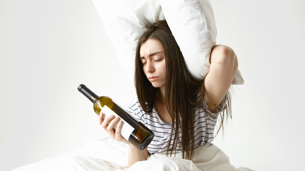 Six Awful Symptoms of a Hangover - Nerdynaut