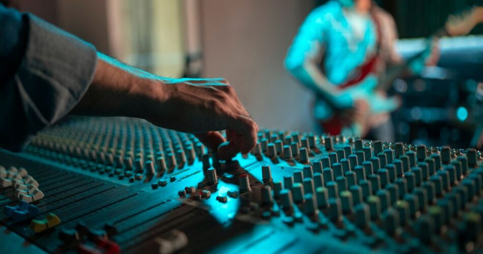 Tips for Installing Commercial Sound Systems - Nerdynaut